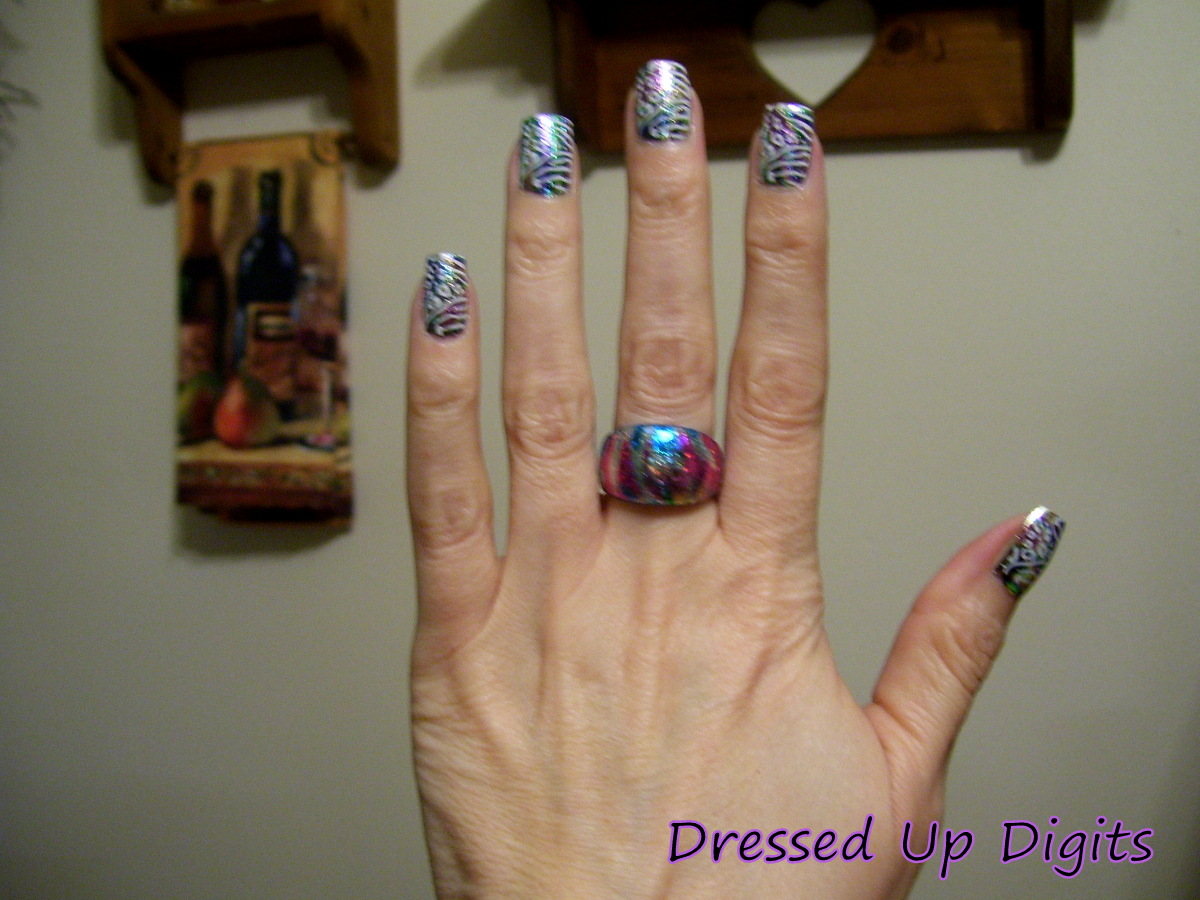 Dressed Up Digits: Reynolds Wrap for your nails???!!