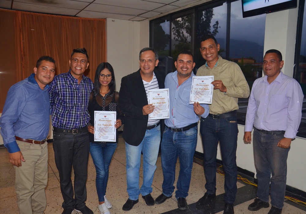 Cley entrega Premio Estadal de Periodismo Héctor Alcalá Poza