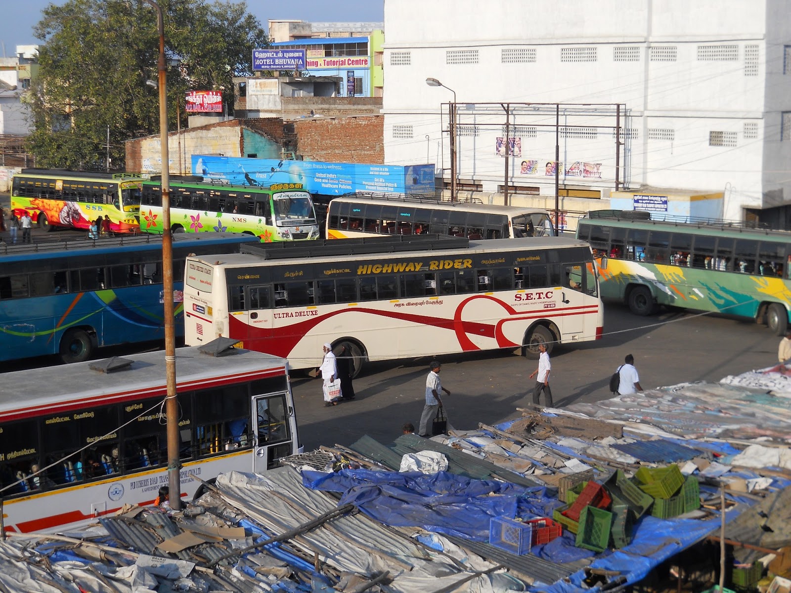 BOBBA CAPS DOXOLOGY: MAR 25, 13 .. PONDICHERRY'S MAIN BUS STAND