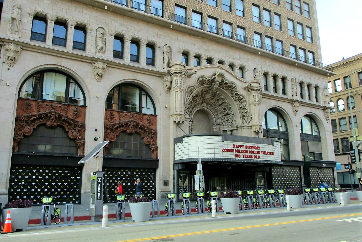 Dollar Movie Theaters Los Angeles