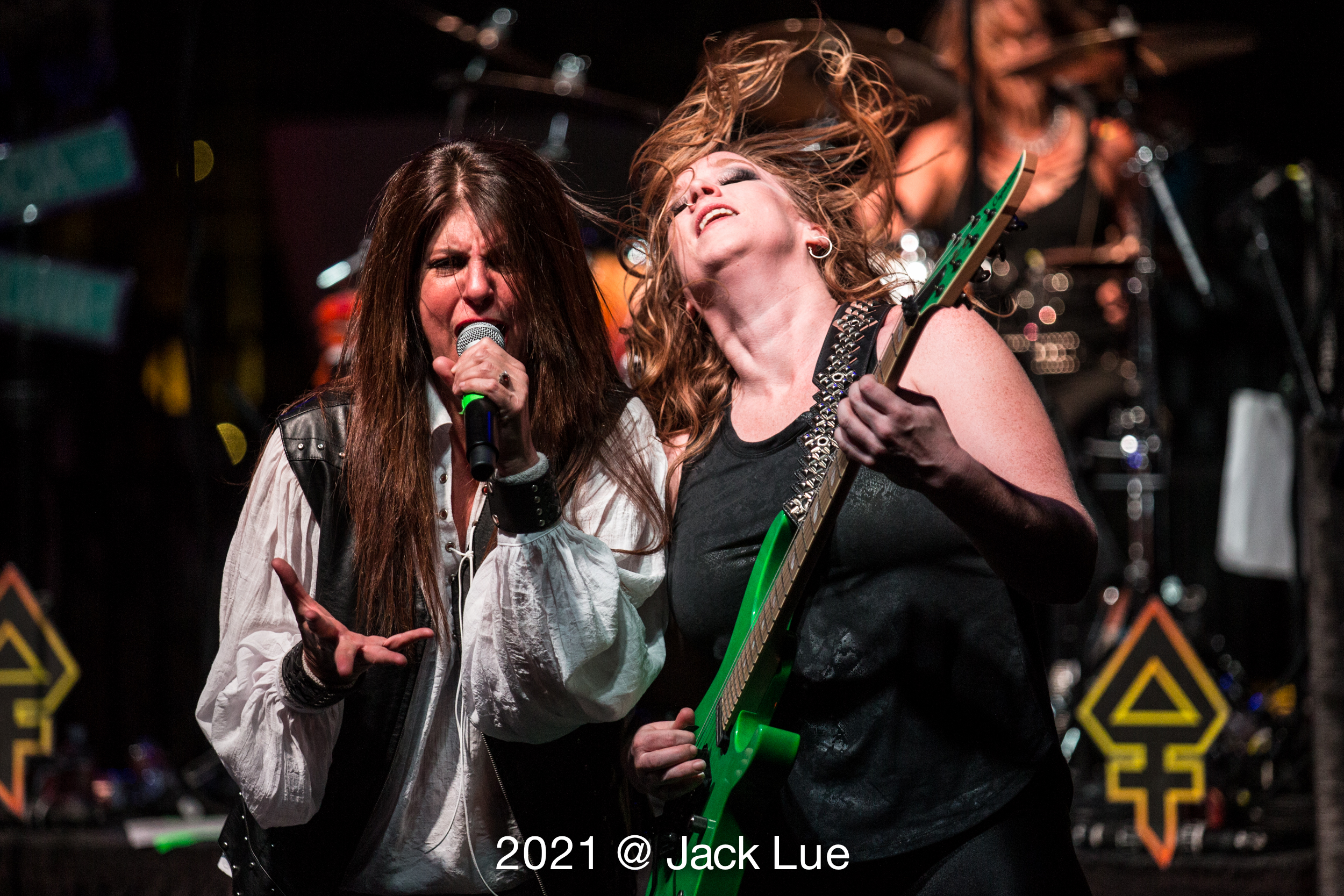 Courtney Cox,Nikki Stringfield: The Iron Maidens live 2021 06 21 photos ...