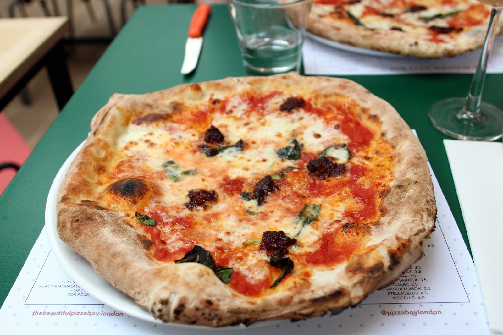 Double Skinny Macchiato: Pizza and Cocktails at The Beautiful Pizza Boy