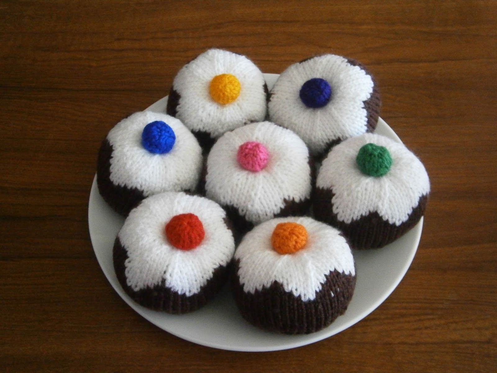 Creative Resources for Children: Five Currant Buns