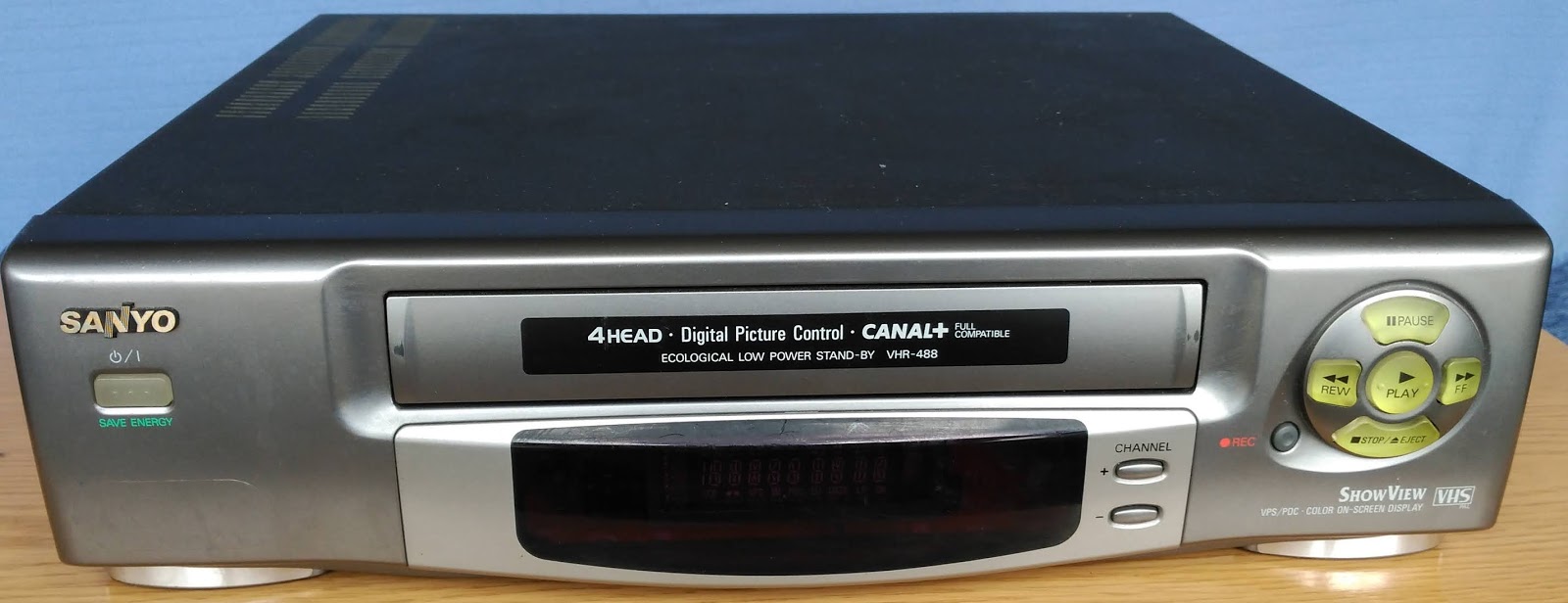 Retro Ordenadores Orty: Reproductor de vídeo Sanyo Show View (modelo ...