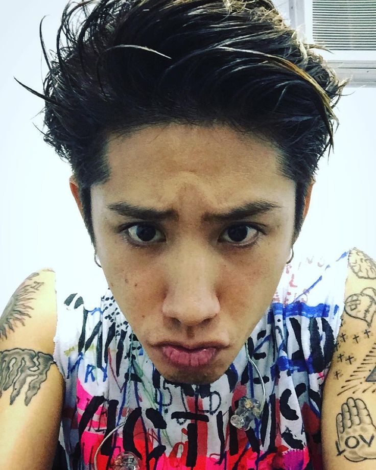 Biodata personil One Ok Rock