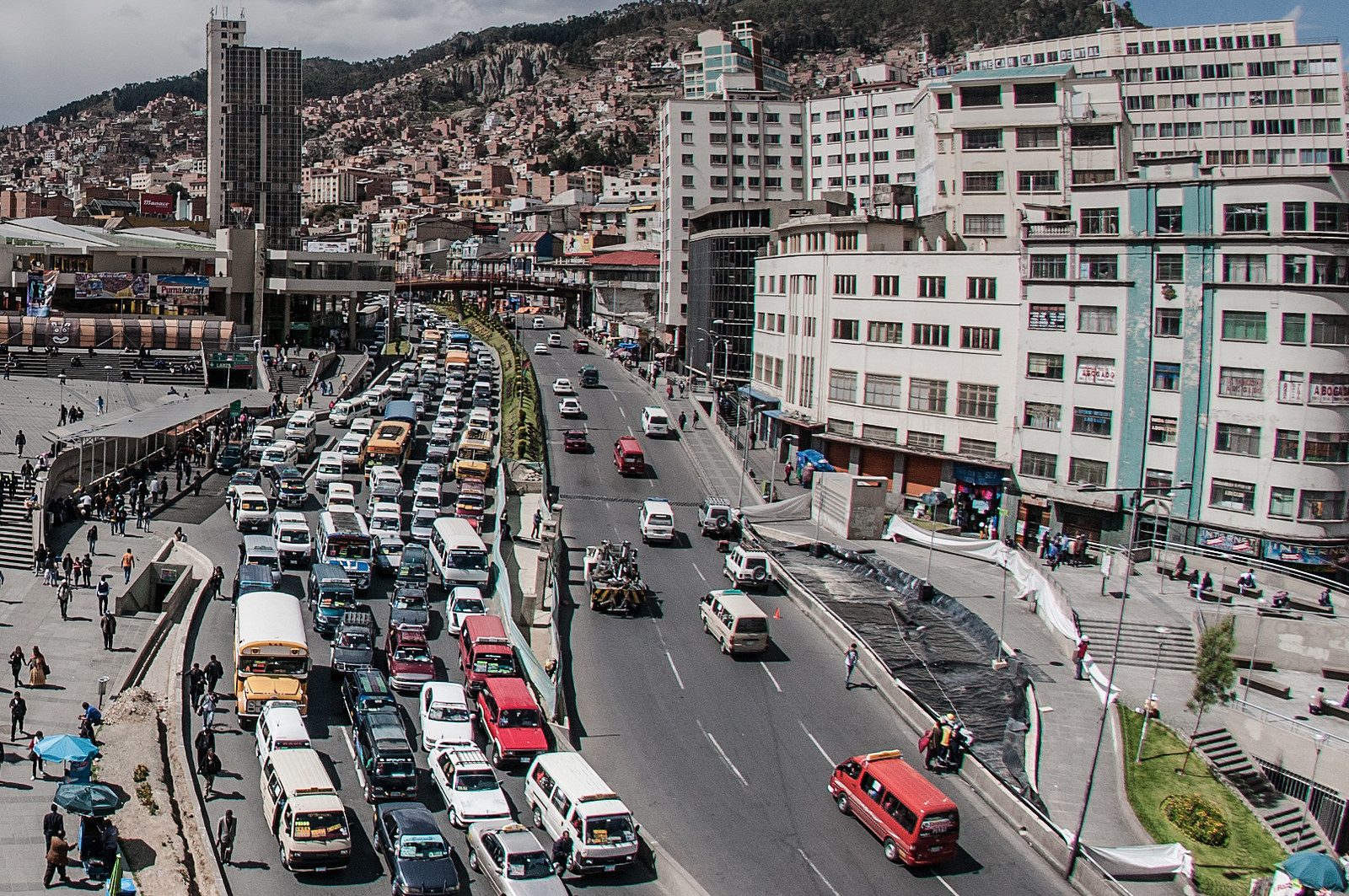 Owning cars in Bolivia - Autoworld Japan