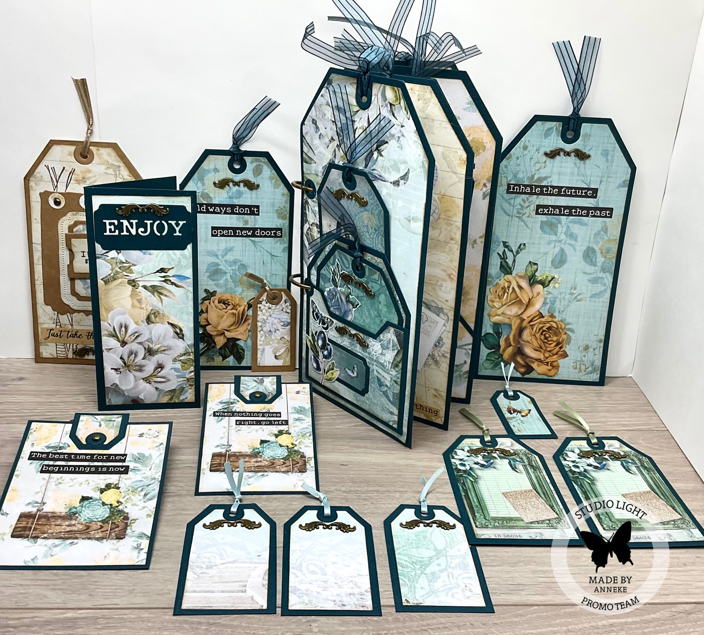 ANNEKESCARDART: Label boekje met de Classic Tags van Studio Light