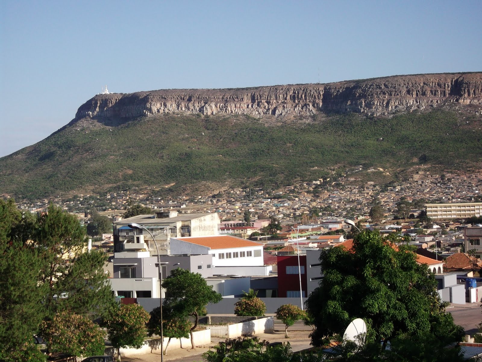 Lei e Ordem: Imagens do Lubango