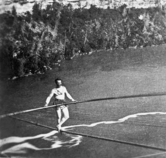 Dutoitspan Kimberley: An acrobat, a wheelbarrow, and a challenge of faith