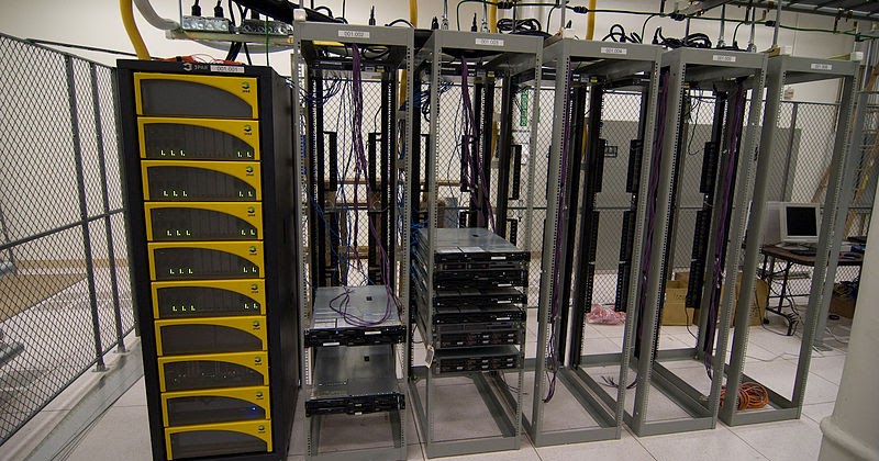 Green Data Center Design and Management: How to Choose Data Center ...