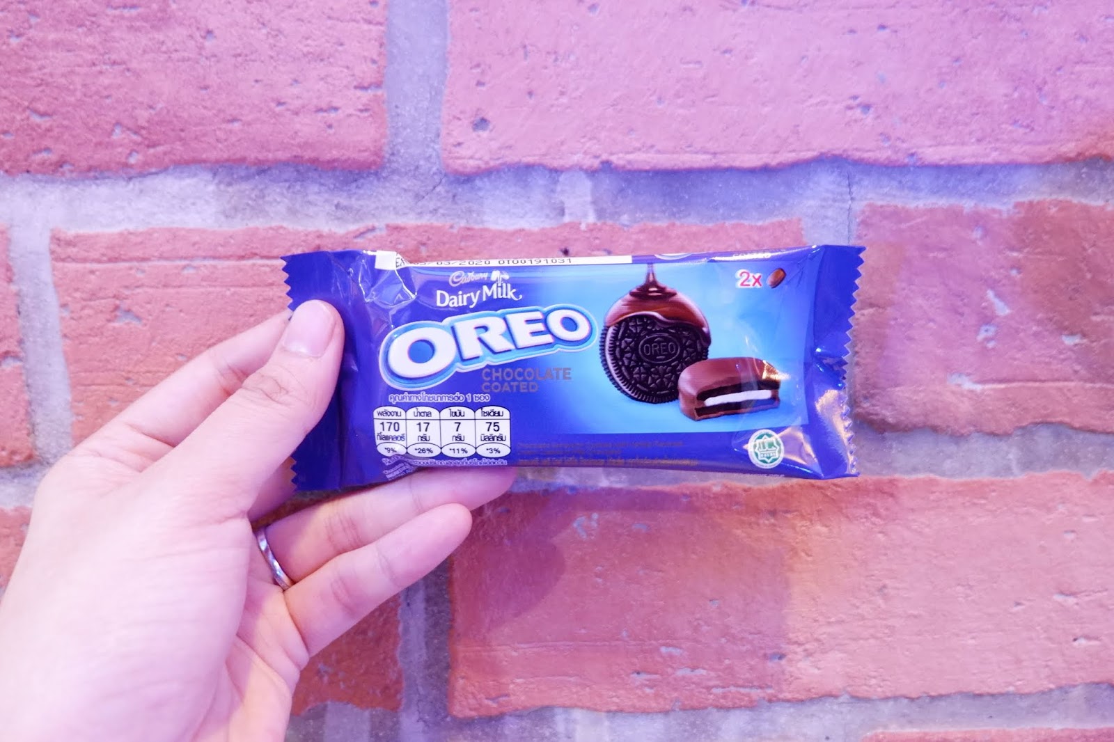Sara Wanderlust: Oreo launches Chocolate Coated Oreo's ft. Cadbury!