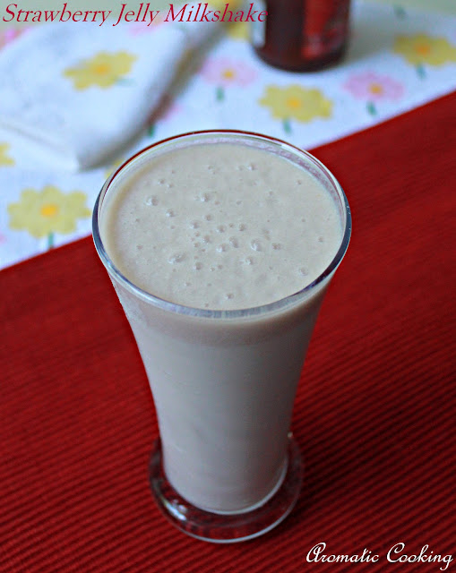 Aromatic Cooking: Strawberry Jelly Milkshake