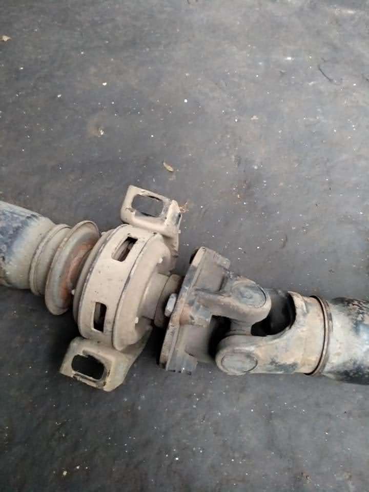 Share ganti universal joint propeler shaft Innova {Dewangga Putra S}