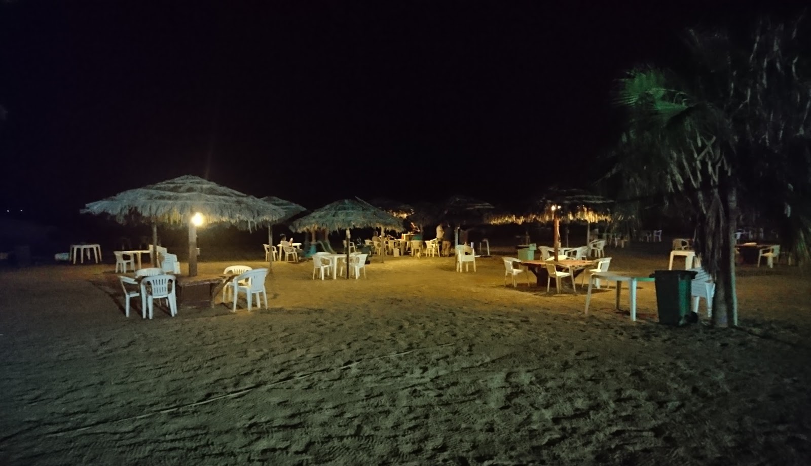 A Taste Of Saudi Arabia: Al Baher Beach Villas - Al Khobar