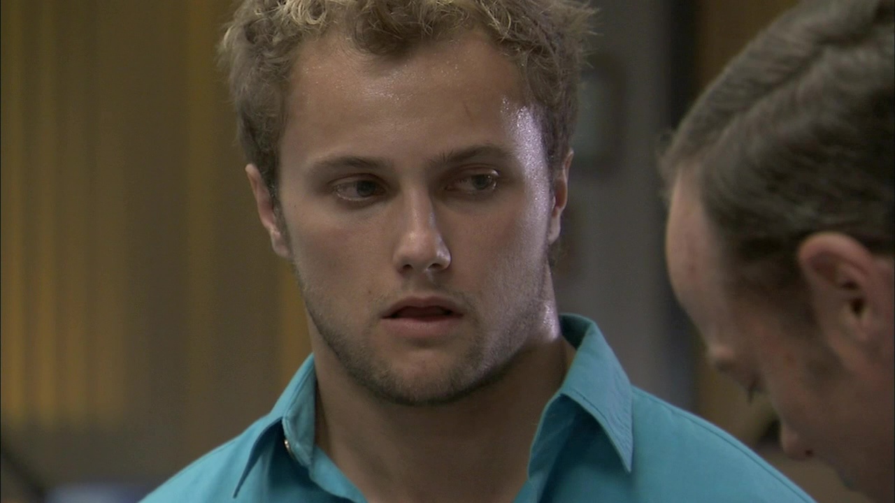 ausCAPS: Mark Furze in Underbelly: The Golden Mile 3-03 "Kingdom Come"