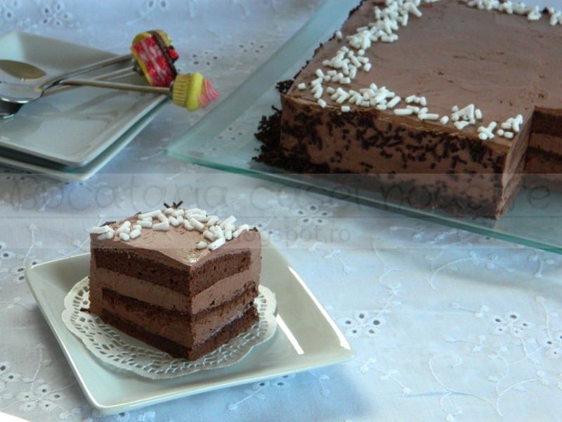 Bucataria casei noastre: Tort patrat, cu cacao si rom