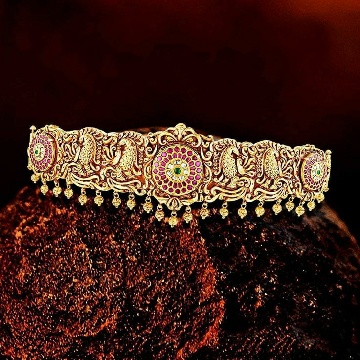 Designer golden vaddanam