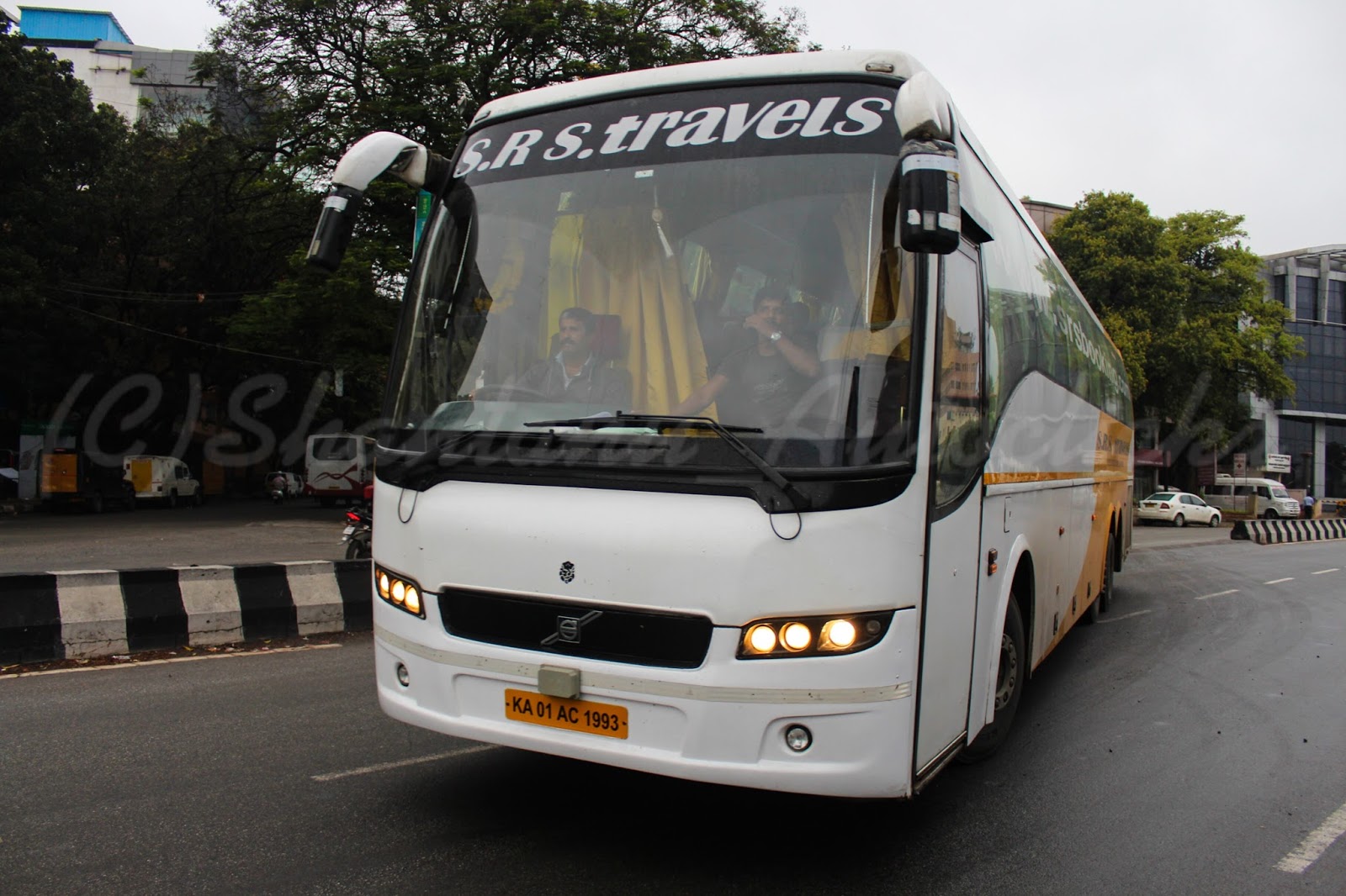 Shantanu Autoclickz: SRS Travels Volvo B9R Multiaxle Semi Sleeper KA01 ...
