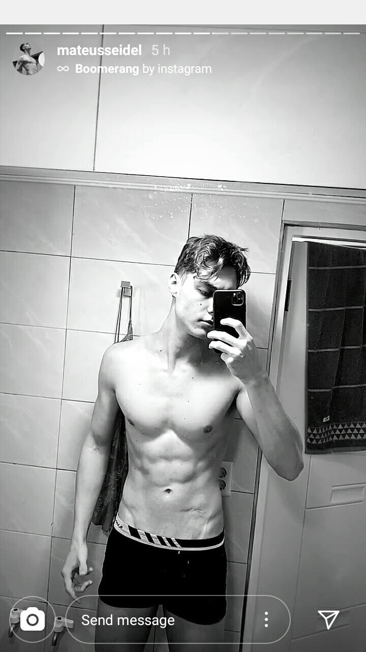 Hunksinswimsuits: Hot Brazilian model's sexy selfies... Mateus Seidel,