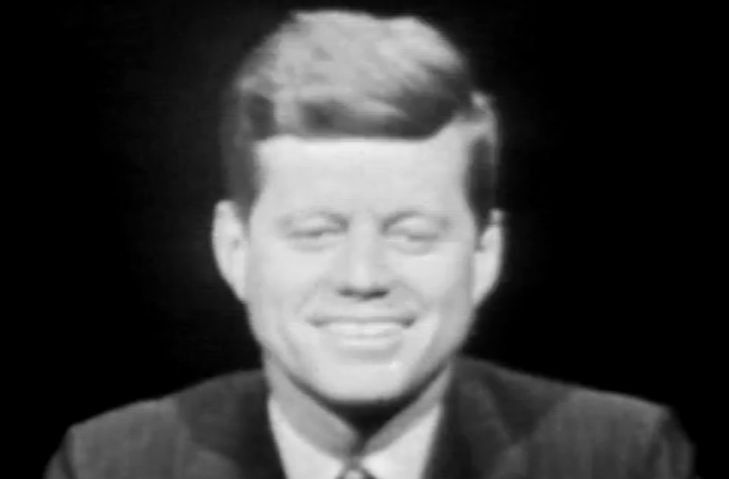 Body Language & Emotional Intelligence: Nonverbal Communication ...