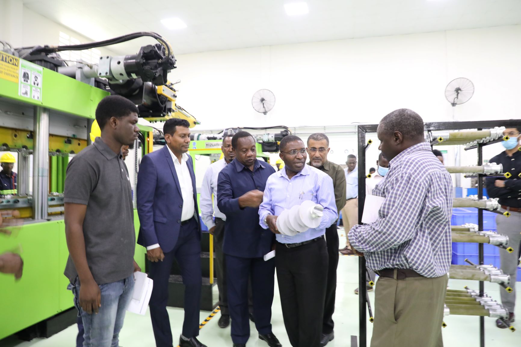 MARUFUKU KUAGIZA VIKOMBE (INSULATORS) KUTOKA NJE YA NCHI -WAZIRI ...