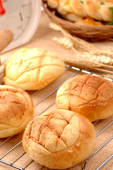 Gizi dan Kuliner by Budi: Roti Empuk ala Roti Boy