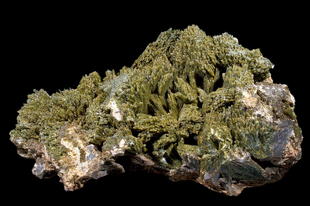 Minerais, Rochas e Fósseis: MINERAL - EPIDOTO