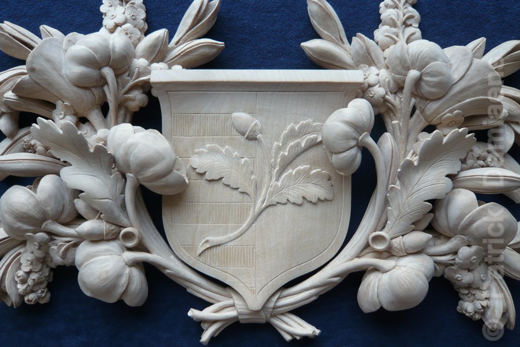 ORNAMENTAL WOODCARVER Patrick Damiaens: Carved Family coat of arms ...