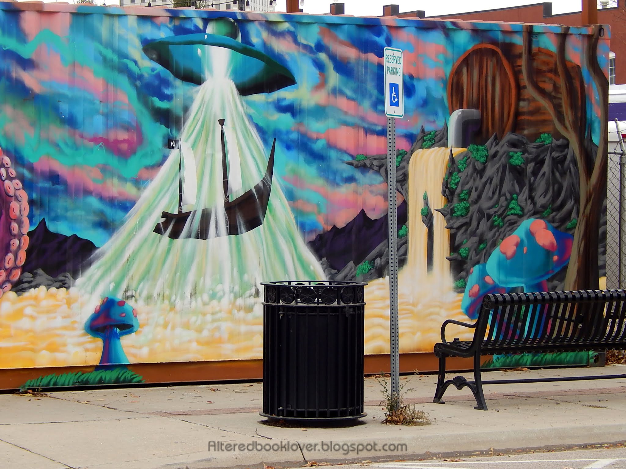 Altered Book Lover: Monday Murals: Strange mural