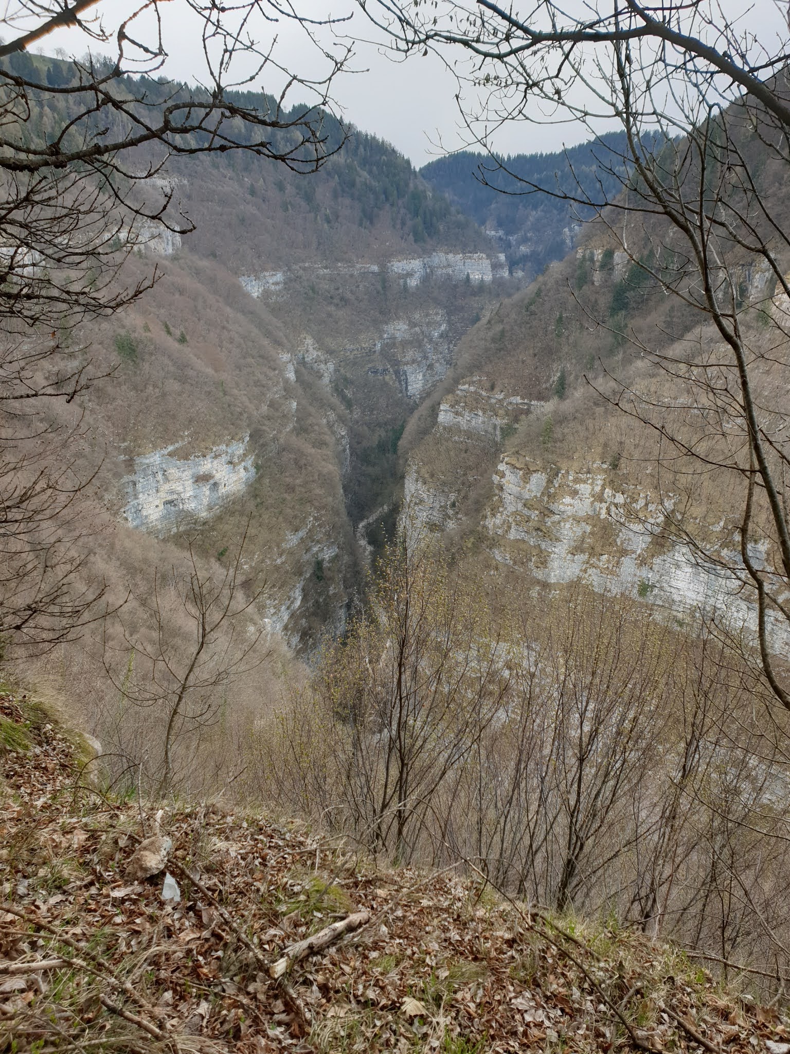 Su strade e sentieri: PEDESCALA - CASTELLETTO DI ROTZO - ALTARKNOTTO ...