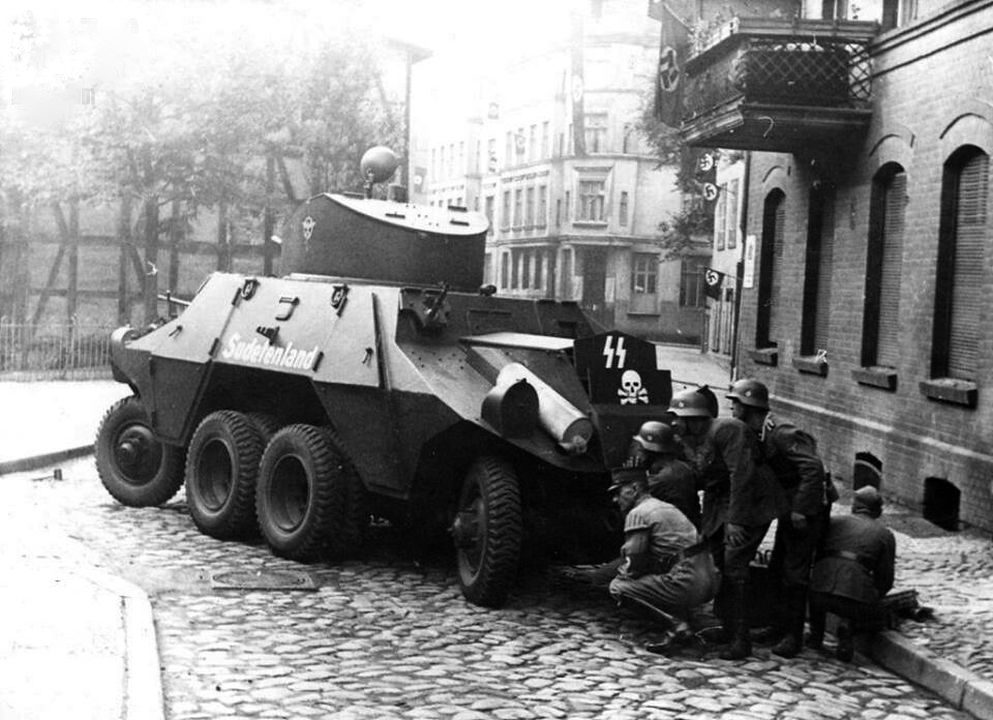 Fawcett Avenue Conscripts: Steyr Armoured Cars of the SS Heimwehr ...