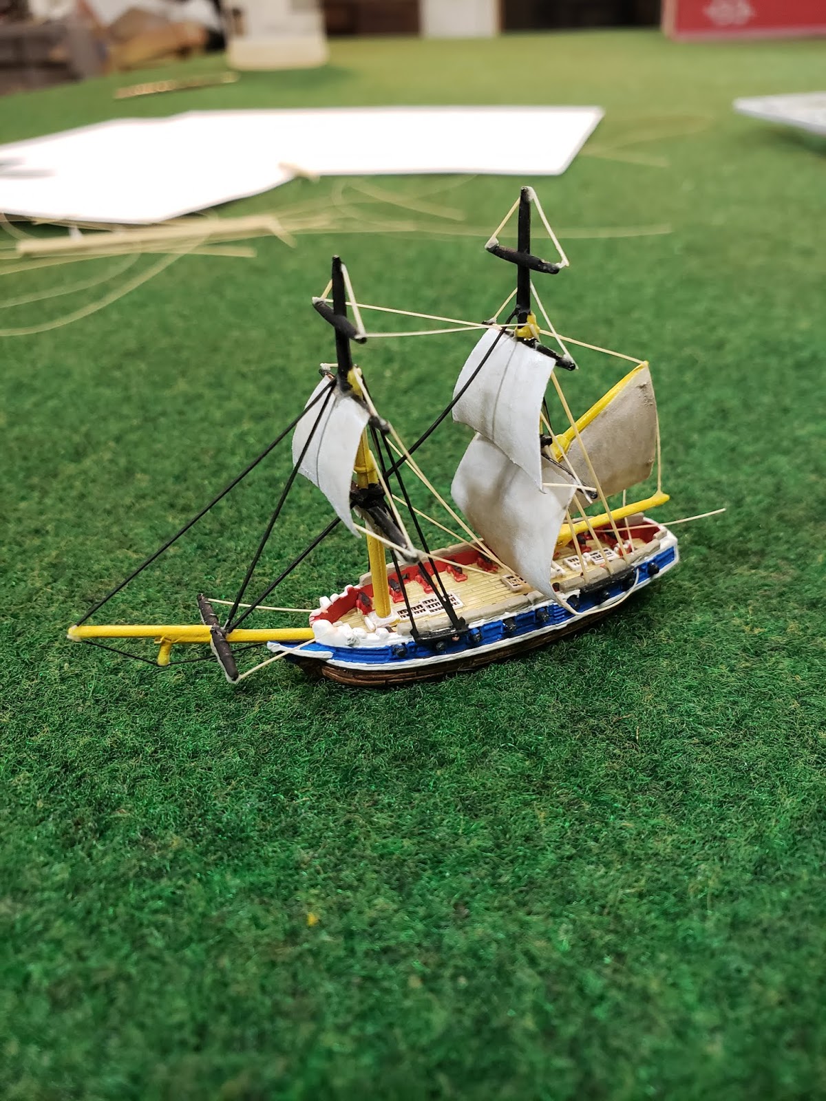 Anton's Wargame Blog: 1/700 Black Seas Brig; Standing and running ...
