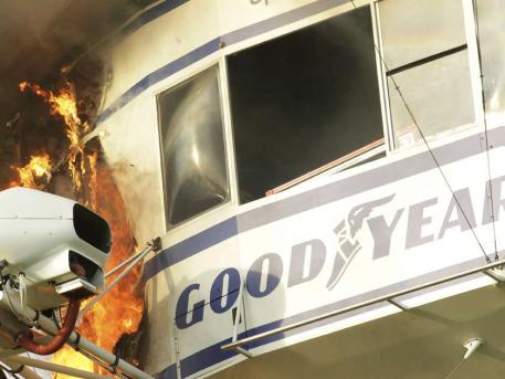 Goodyear-Zeppelin Crash Video and Photos in Germany | CAR