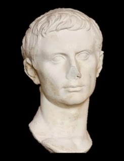 Augusto: Perfil de un hombre sencillo