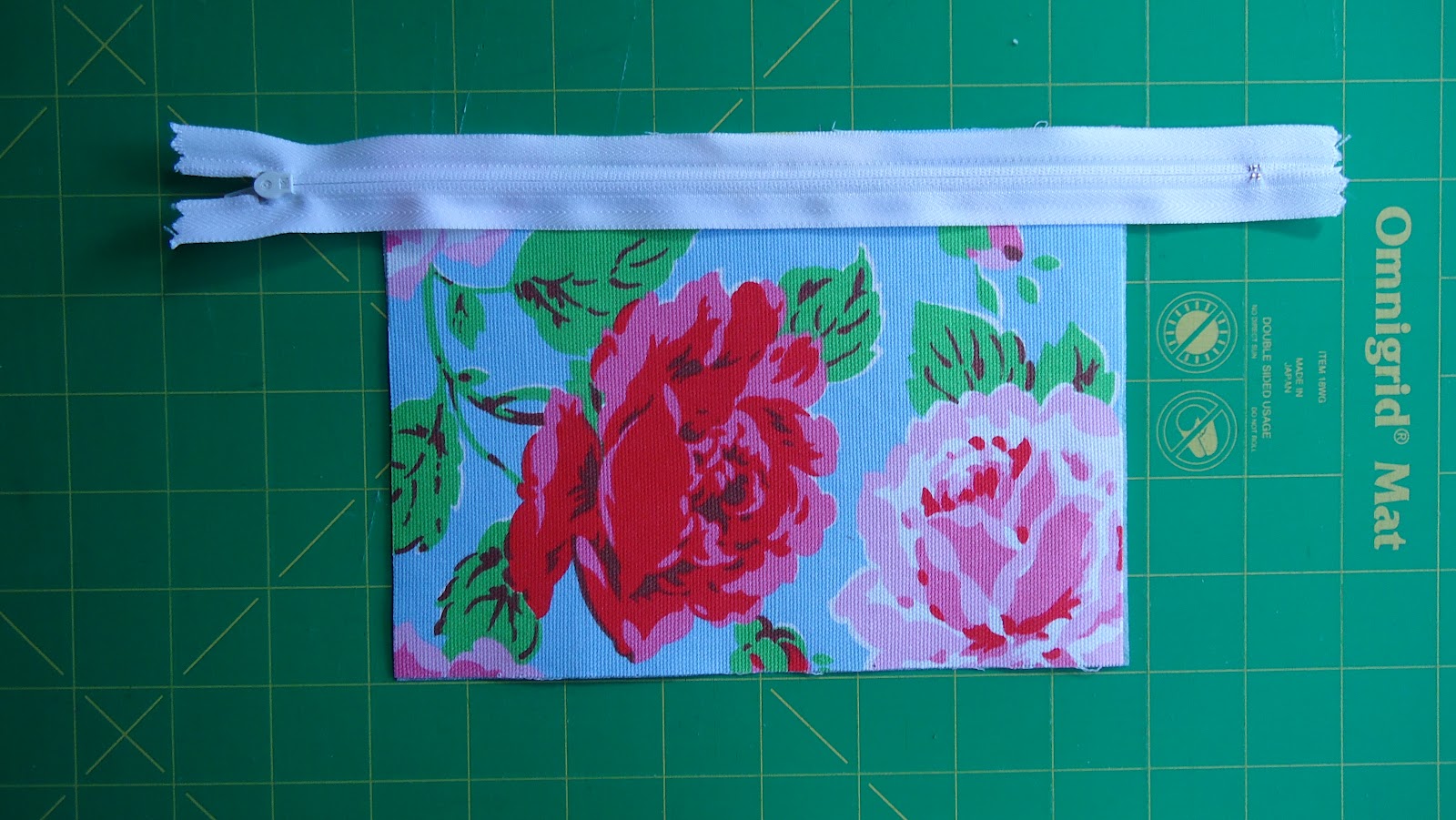 Miss Magpie: Inserting a Zip (The Magpie Method)