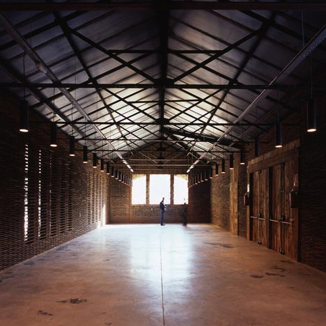 MY MAGICAL ATTIC: WAREHOUSE 8B BY ARCHITECT ARTURO FRANCO