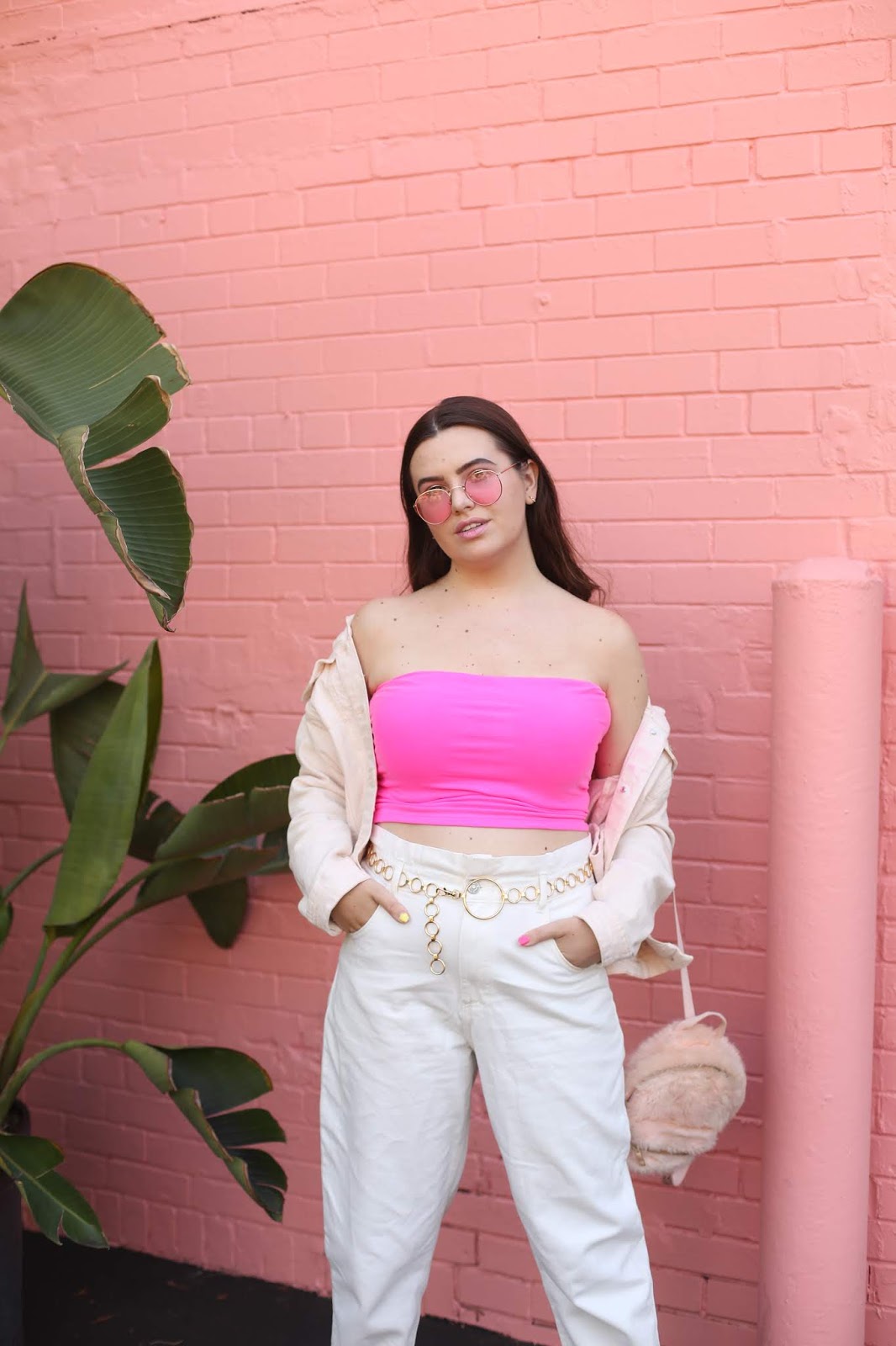 Top 12 Pink Locations to Visit in Toronto - Get the Perfect Pink Insta ...