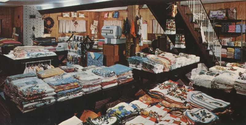 35 Cool Pics Show the Interior of American Stores in the 1950s and '60s ...