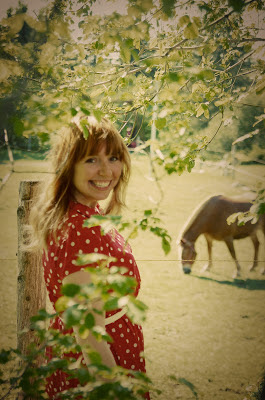 small town, BIG SMILE!: minnie mouse and sunny days...