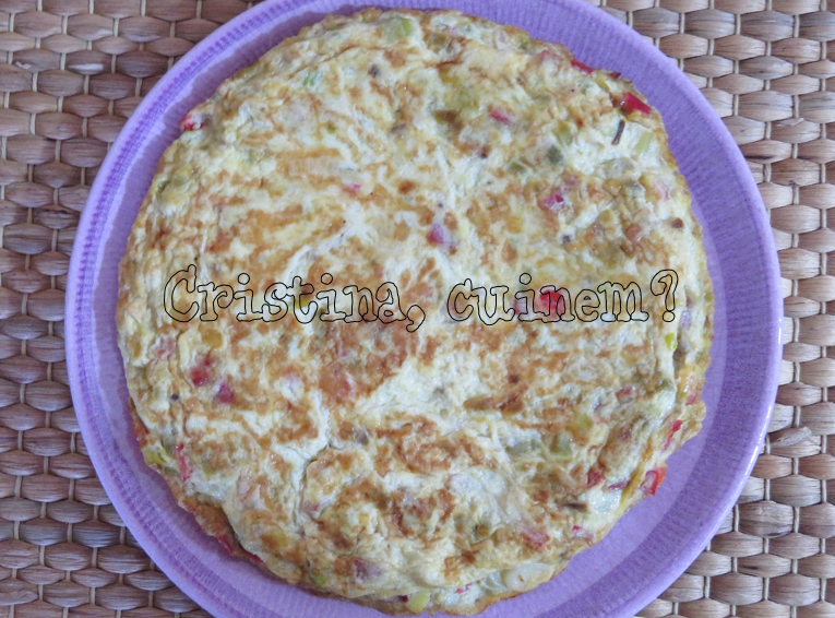 Cuinem?: Truita de primentó roig i alls tendres