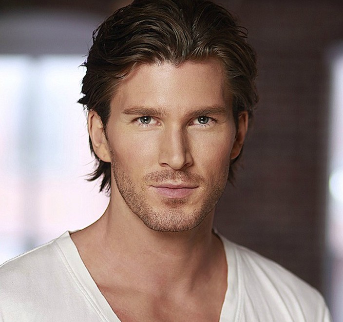 What's Christopher Russell Net Worth? His Bio, Married, Wife, Kids ...