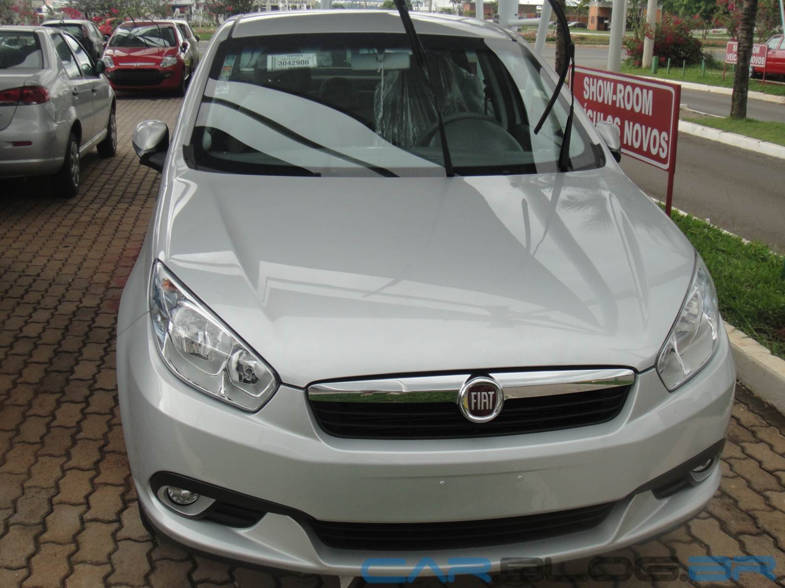 Fiat Grand Siena Essence 1.6 2013: fotos, preço, consumo e ficha técnica