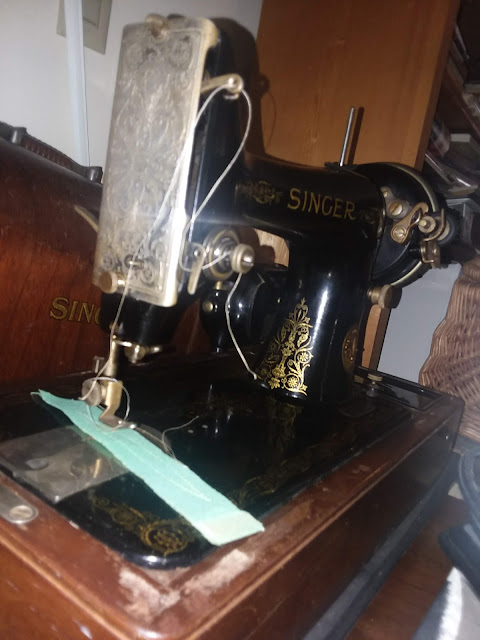 Singer 99 Sewing Machine