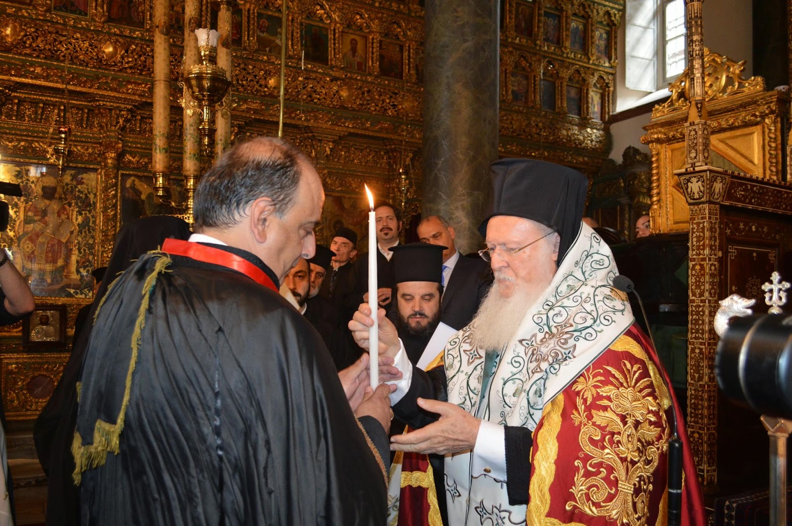 ΦΩΣ ΦΑΝΑΡΙΟΥ: Ο ΟΙΚΟΥΜΕΝΙΚΟΣ ΠΑΤΡΙΑΡΧΗΣ ΤΙΜΗΣΕ ΜΕ ΟΦΦΙΚΙΟ ΤΟΝ ΓΙΑΝΝΗ ...