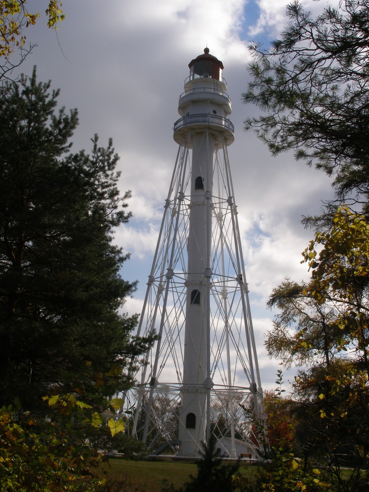 Lighthouses, Birds, Wildlife, Oh My!: Lighthouse Hop #1: Two Rivers, WI