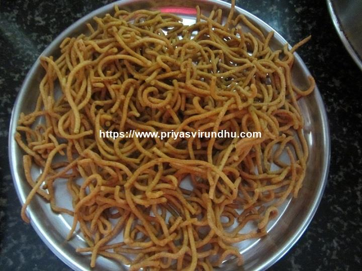 Priya's Virundhu: Garlic KaraSev/Poondu Kara Sev/Kaara Sev –Easy Diwali ...