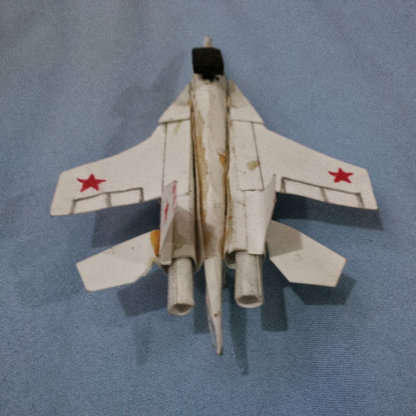 PAPERCRAFT: Sukhoi Su 27 Flanker A