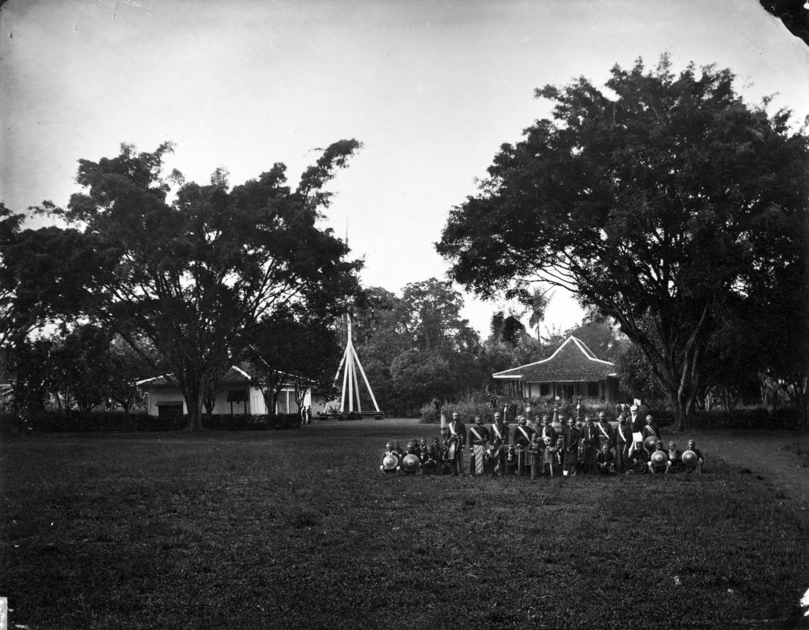 Indonesia Zaman Doeloe: Bupati dan menak Sunda beserta kediamannya di ...