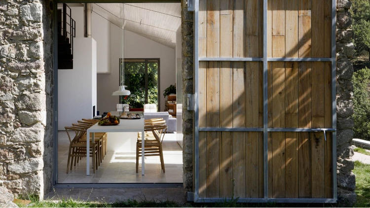 BOISERIE & C.: Ristrutturare un CASALE ex Stalla in stile con Pietra ...