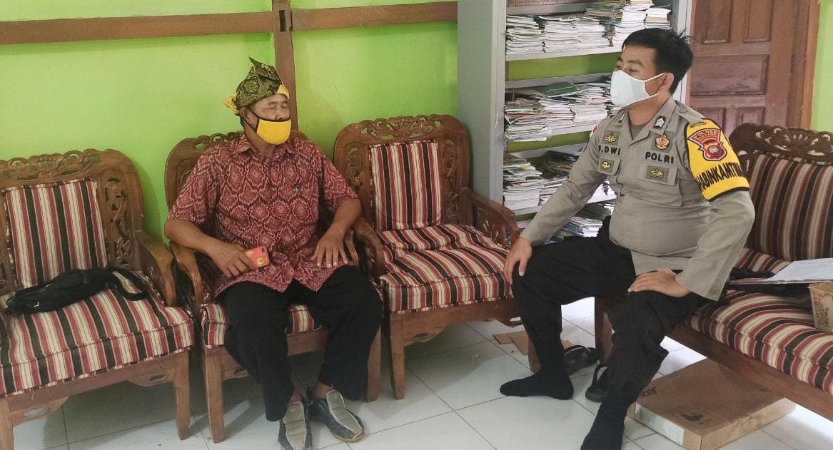 Bhabinkamtibmas Sambang Tokoh Adat Dedai - Trans News